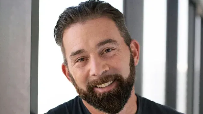 De Facebook a millonario: la historia de Doug Hirsch y su imperio de ...